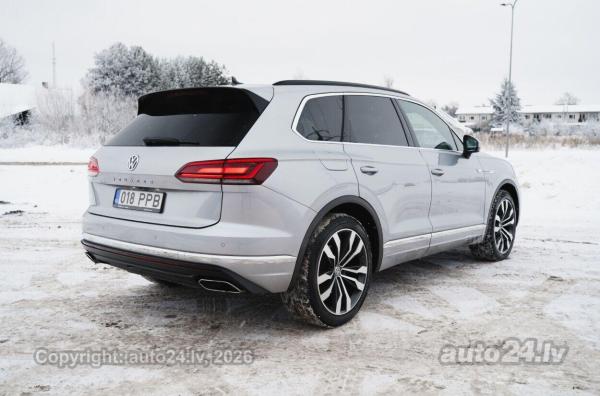 Pelēks Volkswagen Touareg 2020 Tartu, ar dzinēja tilpumu 3.00 L un nobraukumu 163 tūkst. km par 35900 €, foto 6 vietnē AUTOMOTO.COM.LV