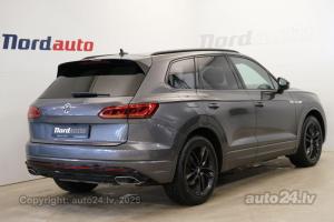 Grey Volkswagen Touareg 2020 in Tallinn, with an engine capacity of 3.00 L and mileage of 156 thousand km for 39900 €, photo 2 on AUTOMOTO.COM.LV