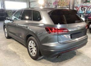 Pelēks Volkswagen Touareg 2020 Radviliškis, ar dzinēja tilpumu 2.97 L un nobraukumu 211 tūkst. km par 24500 €, foto 4 vietnē AUTOMOTO.COM.LV