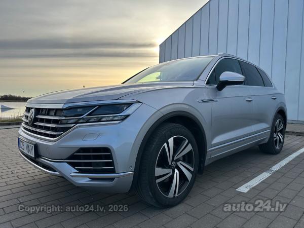 Grey Volkswagen Touareg 2020 in Tallinn, with an engine capacity of 3.00 L and mileage of 152 thousand km for 46000 €, photo 1 on AUTOMOTO.COM.LV