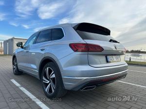 Grey Volkswagen Touareg 2020 in Tallinn, with an engine capacity of 3.00 L and mileage of 152 thousand km for 46000 €, photo 7 on AUTOMOTO.COM.LV