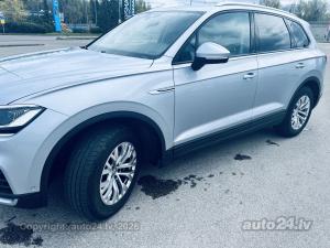 Pelēks Volkswagen Touareg 2020 Tallina, ar dzinēja tilpumu 3.00 L un nobraukumu 112 tūkst. km par 30500 €, foto 5 vietnē AUTOMOTO.COM.LV