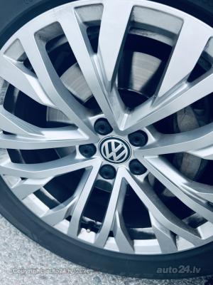 Pelēks Volkswagen Touareg 2020 Tallina, ar dzinēja tilpumu 3.00 L un nobraukumu 112 tūkst. km par 30500 €, foto 9 vietnē AUTOMOTO.COM.LV