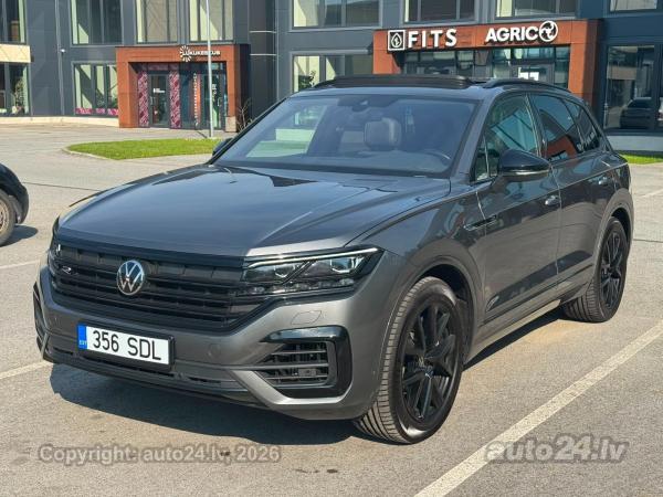 Pelēks Volkswagen Touareg 2020 Tallina, ar dzinēja tilpumu 3.00 L un nobraukumu 119 tūkst. km par 50000 €, foto 1 vietnē AUTOMOTO.COM.LV
