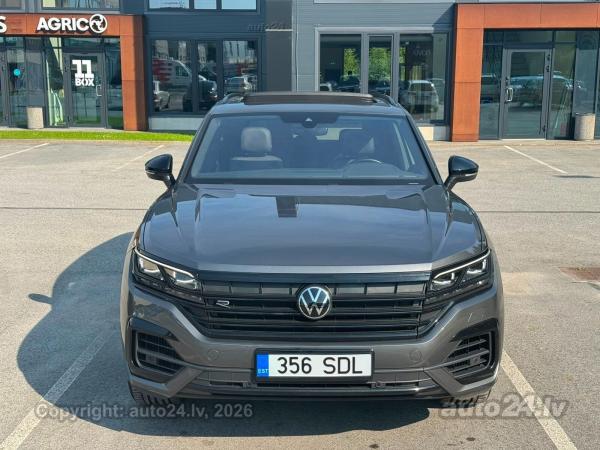 Pelēks Volkswagen Touareg 2020 Tallina, ar dzinēja tilpumu 3.00 L un nobraukumu 119 tūkst. km par 50000 €, foto 2 vietnē AUTOMOTO.COM.LV