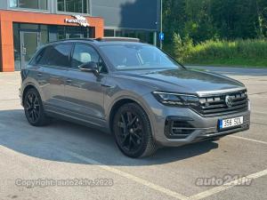 Grey Volkswagen Touareg 2020 in Tallinn, with an engine capacity of 3.00 L and mileage of 119 thousand km for 50000 €, photo 4 on AUTOMOTO.COM.LV