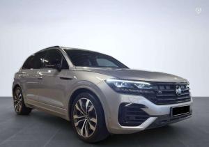 Pelēks Volkswagen Touareg 2021 Viļņa, ar dzinēja tilpumu 3.00 L un nobraukumu 90 tūkst. km par 52999 €, foto 9 vietnē AUTOMOTO.COM.LV