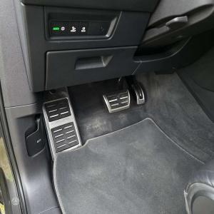 Grey Volkswagen Touareg 2021 in Vilnius, with an engine capacity of 3.00 L and mileage of 199 thousand km for 36000 €, photo 26 on AUTOMOTO.COM.LV
