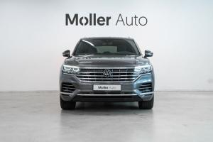 Grey Volkswagen Touareg 2021 in Vilnius, with an engine capacity of 3.00 L and mileage of 93 thousand km for 43900 €, photo 10 on AUTOMOTO.COM.LV