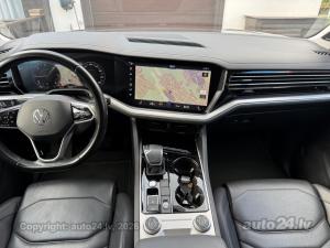 Grey Volkswagen Touareg 2021 in Tallinn, with an engine capacity of 3.00 L and mileage of 149 thousand km for 43500 €, photo 11 on AUTOMOTO.COM.LV