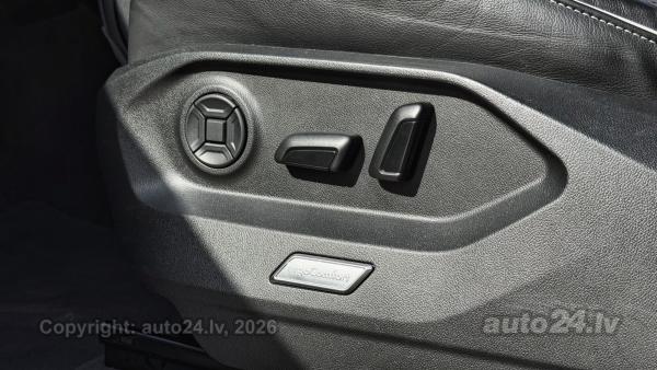 Pelēks Volkswagen Touareg 2021 Tallina, ar dzinēja tilpumu 3.00 L un nobraukumu 159 tūkst. km par 37996 €, foto 9 vietnē AUTOMOTO.COM.LV