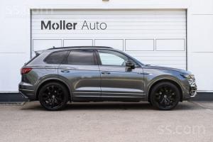 Pelēks Volkswagen Touareg 2022 Rīga, ar dzinēja tilpumu 3.00 L un nobraukumu 103 tūkst. km par 45700 €, foto 6 vietnē AUTOMOTO.COM.LV