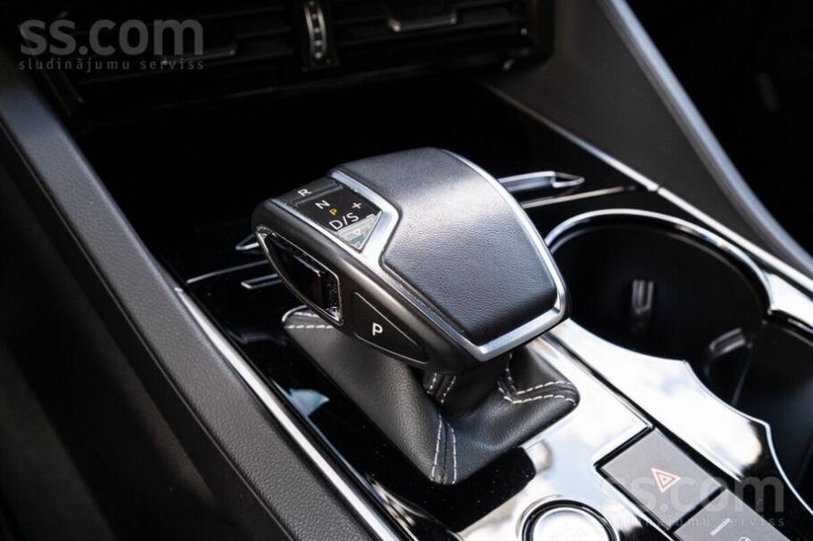 Pelēks Volkswagen Touareg 2022 Rīga, ar dzinēja tilpumu 3.00 L un nobraukumu 103 tūkst. km par 45700 €, foto 17 vietnē AUTOMOTO.COM.LV