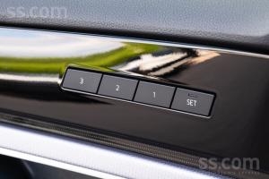 Pelēks Volkswagen Touareg 2022 Rīga, ar dzinēja tilpumu 3.00 L un nobraukumu 103 tūkst. km par 45700 €, foto 26 vietnē AUTOMOTO.COM.LV