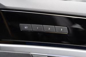 Grey Volkswagen Touareg 2022 in Riga, with an engine capacity of 0.00 L and mileage of 113 thousand km for 44900 €, photo 9 on AUTOMOTO.COM.LV