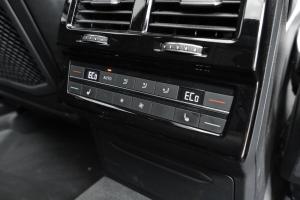 Grey Volkswagen Touareg 2022 in Riga, with an engine capacity of 0.00 L and mileage of 113 thousand km for 44900 €, photo 11 on AUTOMOTO.COM.LV