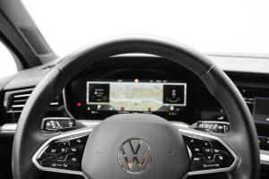 Grey Volkswagen Touareg 2022 in Riga, with an engine capacity of 0.00 L and mileage of 113 thousand km for 44900 €, photo 21 on AUTOMOTO.COM.LV