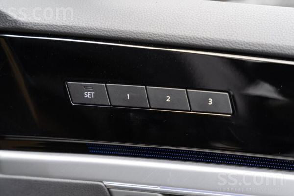 Pelēks Volkswagen Touareg 2022 Rīga, ar dzinēja tilpumu 3.00 L un nobraukumu 113 tūkst. km par 44900 €, foto 6 vietnē AUTOMOTO.COM.LV