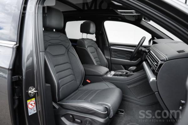 Pelēks Volkswagen Touareg 2022 Rīga, ar dzinēja tilpumu 3.00 L un nobraukumu 113 tūkst. km par 44900 €, foto 7 vietnē AUTOMOTO.COM.LV
