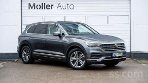 Pelēks Volkswagen Touareg 2023 Rīga, ar dzinēja tilpumu 3.00 L un nobraukumu 153 tūkst. km par 41350 €, foto 2 vietnē AUTOMOTO.COM.LV