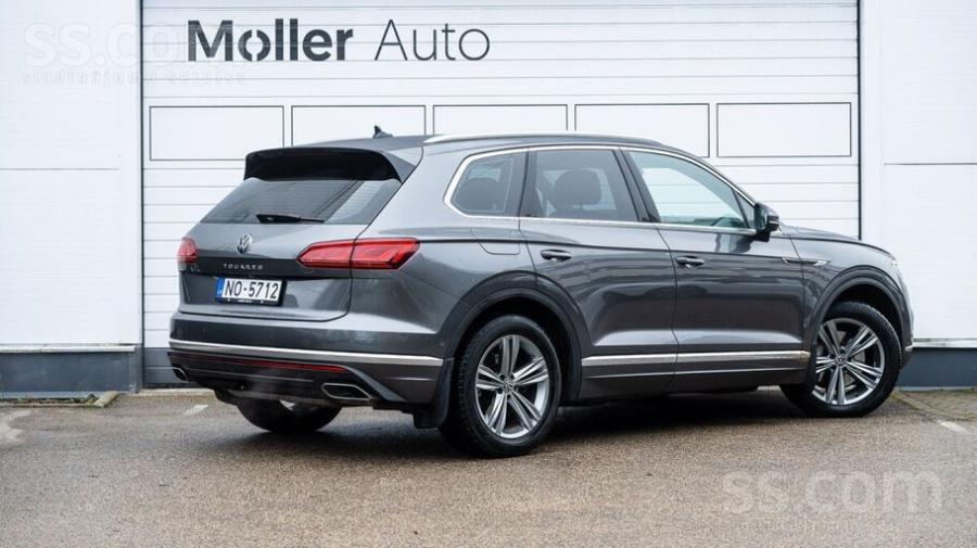 Pelēks Volkswagen Touareg 2023 Rīga, ar dzinēja tilpumu 3.00 L un nobraukumu 153 tūkst. km par 41350 €, foto 3 vietnē AUTOMOTO.COM.LV