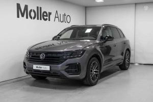 Grey Volkswagen Touareg 2023 in Vilnius, with an engine capacity of 3.00 L and mileage of 73 thousand km for 58800 €, photo  on AUTOMOTO.COM.LV