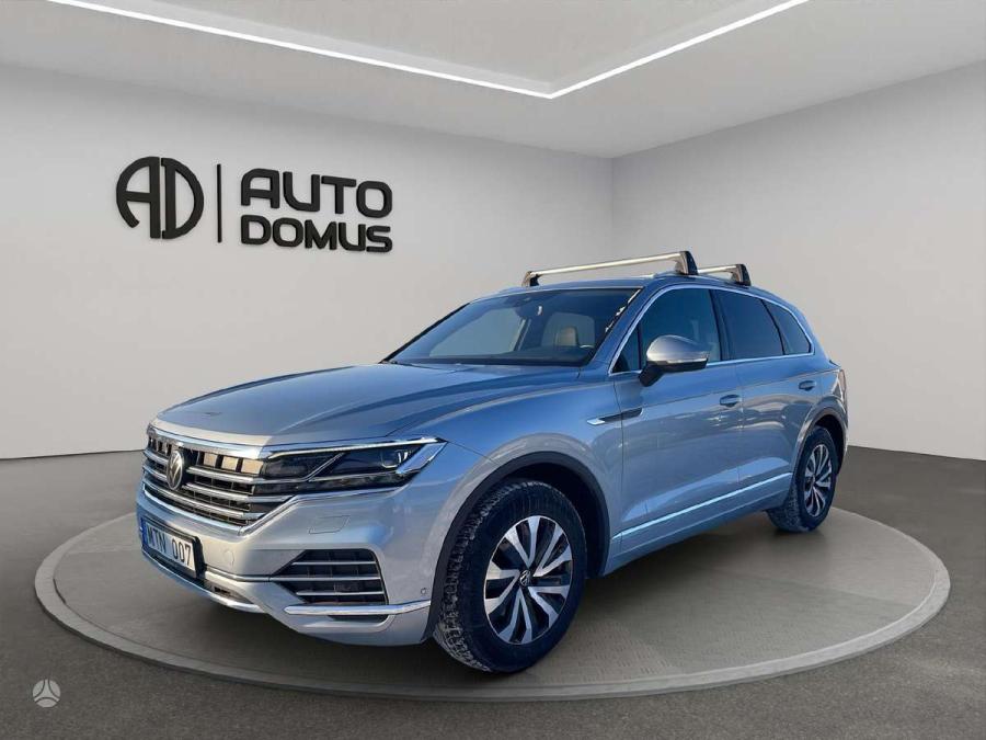 Pelēks Volkswagen Touareg 2023 Klaipėda, ar dzinēja tilpumu 2.97 L un nobraukumu 110 tūkst. km par 41000 €, foto 3 vietnē AUTOMOTO.COM.LV
