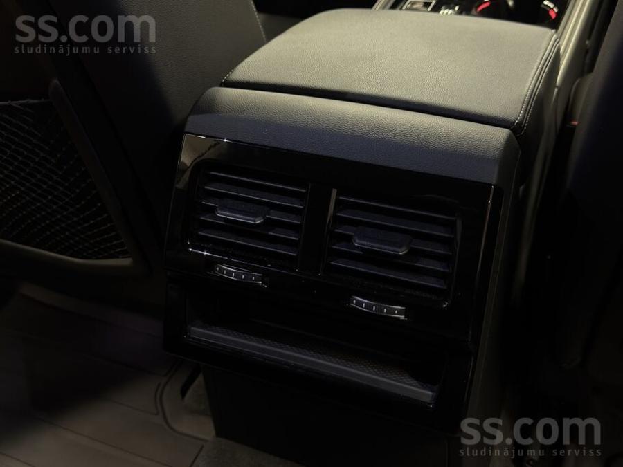 Grey Volkswagen Touareg 2023 in Riga, with an engine capacity of 3.00 L and mileage of 32 thousand km for 49990 €, photo 33 on AUTOMOTO.COM.LV