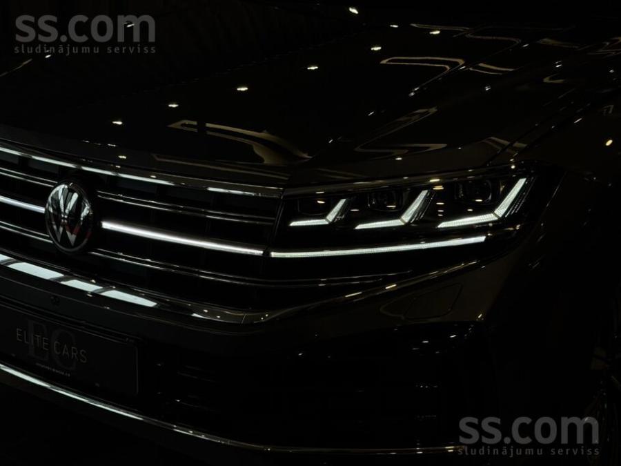 Grey Volkswagen Touareg 2023 in Riga, with an engine capacity of 3.00 L and mileage of 32 thousand km for 49990 €, photo 34 on AUTOMOTO.COM.LV
