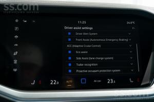 Pelēks Volkswagen Touareg 2023 Rīga, ar dzinēja tilpumu 3.00 L un nobraukumu 33 tūkst. km par 49500 €, foto 27 vietnē AUTOMOTO.COM.LV