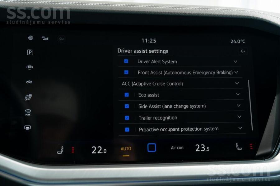 Pelēks Volkswagen Touareg 2023 Rīga, ar dzinēja tilpumu 3.00 L un nobraukumu 33 tūkst. km par 49500 €, foto 27 vietnē AUTOMOTO.COM.LV