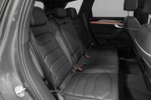 Pelēks Volkswagen Touareg 2023 Viļņa, ar dzinēja tilpumu 3.00 L un nobraukumu 101 tūkst. km par 46900 €, foto 12 vietnē AUTOMOTO.COM.LV