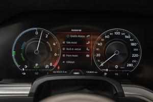 Pelēks Volkswagen Touareg 2023 Viļņa, ar dzinēja tilpumu 3.00 L un nobraukumu 101 tūkst. km par 46900 €, foto 17 vietnē AUTOMOTO.COM.LV