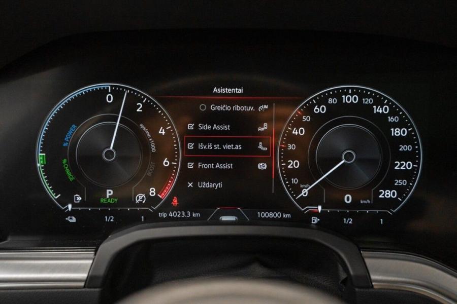 Pelēks Volkswagen Touareg 2023 Viļņa, ar dzinēja tilpumu 3.00 L un nobraukumu 101 tūkst. km par 46900 €, foto 17 vietnē AUTOMOTO.COM.LV