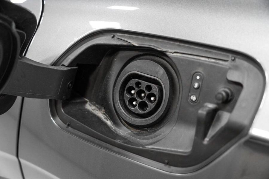 Pelēks Volkswagen Touareg 2023 Viļņa, ar dzinēja tilpumu 3.00 L un nobraukumu 101 tūkst. km par 46900 €, foto 33 vietnē AUTOMOTO.COM.LV