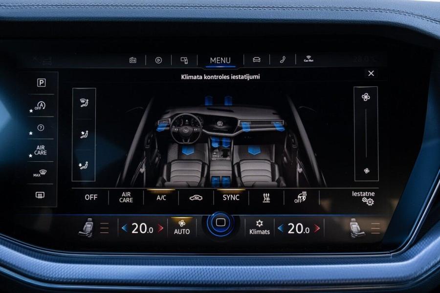 Grey Volkswagen Touareg 2023 in Riga, with an engine capacity of 3.00 L and mileage of 129 thousand km for 44900 €, photo 22 on AUTOMOTO.COM.LV