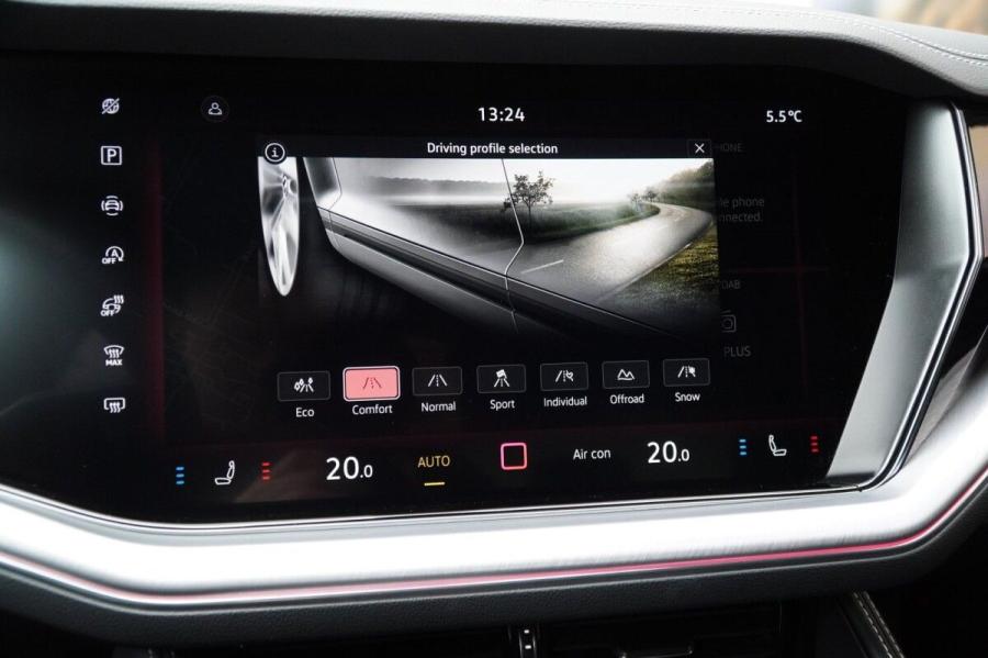 Pelēks Volkswagen Touareg 2024 Peetri, ar dzinēja tilpumu 3.00 L un nobraukumu 0 tūkst. km par 62900 €, foto 15 vietnē AUTOMOTO.COM.LV