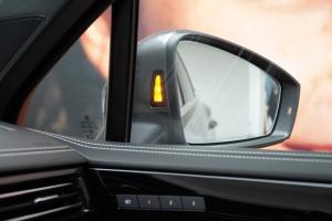 Pelēks Volkswagen Touareg 2024 Peetri, ar dzinēja tilpumu 3.00 L un nobraukumu 0 tūkst. km par 62900 €, foto 27 vietnē AUTOMOTO.COM.LV