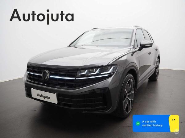 Grey Volkswagen Touareg 2024 in Vilnius, with an engine capacity of 2.97 L and mileage of 18 thousand km for 59900 €, photo 1 on AUTOMOTO.COM.LV