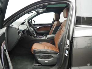Pelēks Volkswagen Touareg 2024 Viļņa, ar dzinēja tilpumu 2.97 L un nobraukumu 18 tūkst. km par 59900 €, foto 9 vietnē AUTOMOTO.COM.LV