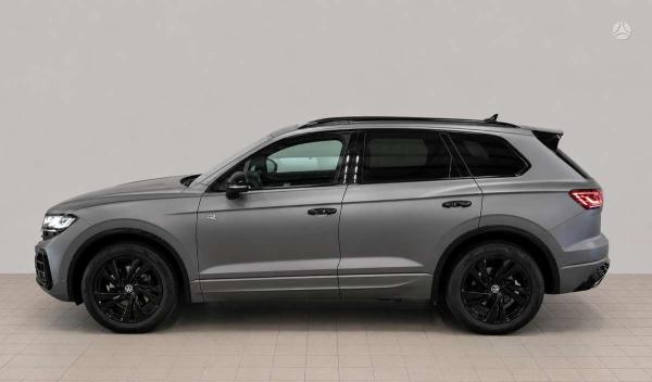 Pelēks Volkswagen Touareg 2024 Kauņa, ar dzinēja tilpumu 2.97 L un nobraukumu 63 tūkst. km par 64900 €, foto 3 vietnē AUTOMOTO.COM.LV