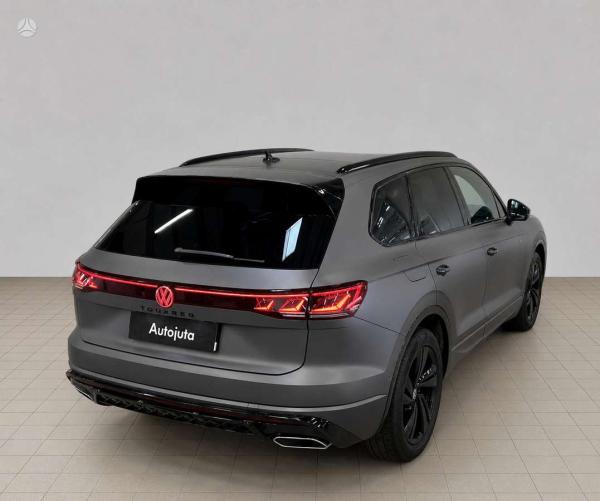 Pelēks Volkswagen Touareg 2024 Kauņa, ar dzinēja tilpumu 2.97 L un nobraukumu 63 tūkst. km par 64900 €, foto 5 vietnē AUTOMOTO.COM.LV