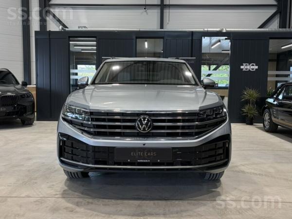 Pelēks Volkswagen Touareg 2024 Rīga, ar dzinēja tilpumu 3.00 L un nobraukumu 36 tūkst. km par 48990 €, foto 3 vietnē AUTOMOTO.COM.LV