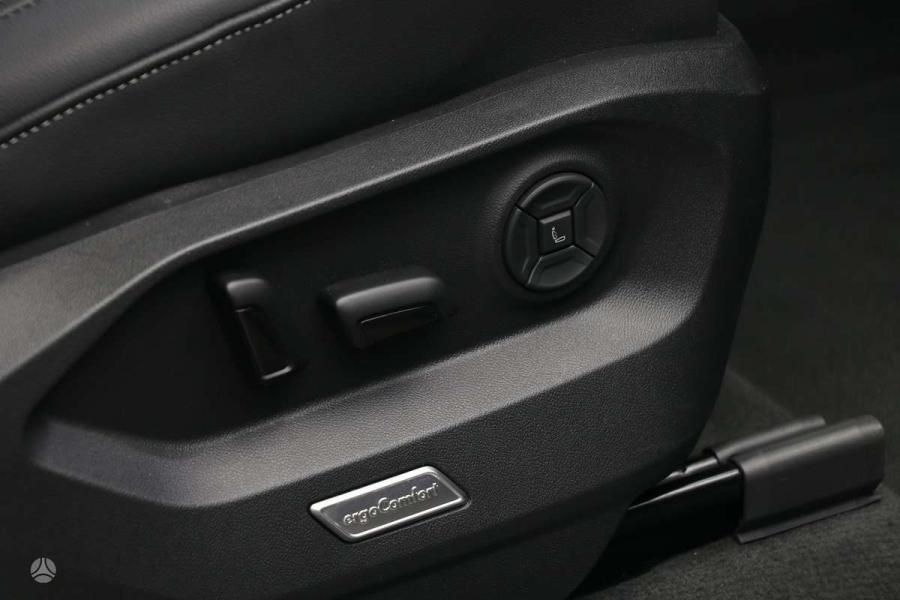 Pelēks Volkswagen Touareg 2024 Viļņa, ar dzinēja tilpumu 3.00 L un nobraukumu 65 tūkst. km par 55490 €, foto 11 vietnē AUTOMOTO.COM.LV