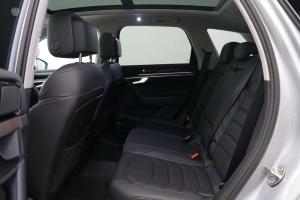 Pelēks Volkswagen Touareg 2024 Viļņa, ar dzinēja tilpumu 3.00 L un nobraukumu 65 tūkst. km par 55490 €, foto 15 vietnē AUTOMOTO.COM.LV