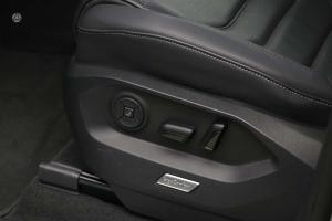 Pelēks Volkswagen Touareg 2024 Viļņa, ar dzinēja tilpumu 3.00 L un nobraukumu 65 tūkst. km par 55490 €, foto 17 vietnē AUTOMOTO.COM.LV