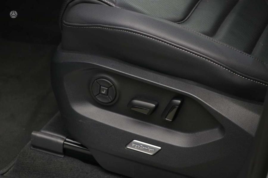 Pelēks Volkswagen Touareg 2024 Viļņa, ar dzinēja tilpumu 3.00 L un nobraukumu 65 tūkst. km par 55490 €, foto 17 vietnē AUTOMOTO.COM.LV