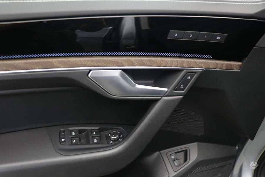 Pelēks Volkswagen Touareg 2024 Viļņa, ar dzinēja tilpumu 3.00 L un nobraukumu 65 tūkst. km par 55490 €, foto 18 vietnē AUTOMOTO.COM.LV