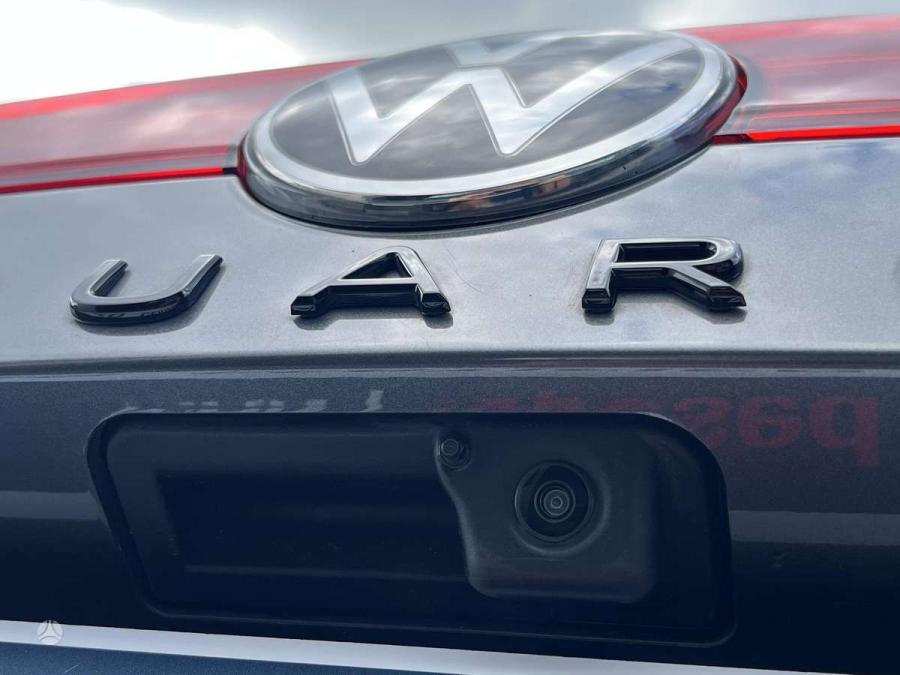 Grey Volkswagen Touareg 2024 in Vilnius, with an engine capacity of 2.97 L and mileage of 59 thousand km for 50250 €, photo 25 on AUTOMOTO.COM.LV