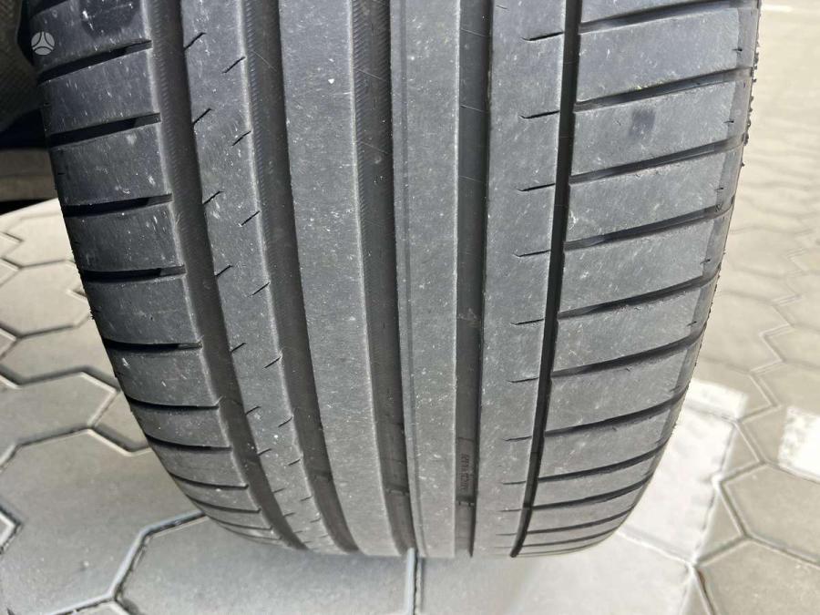 Grey Volkswagen Touareg 2024 in Vilnius, with an engine capacity of 2.97 L and mileage of 59 thousand km for 50250 €, photo 29 on AUTOMOTO.COM.LV